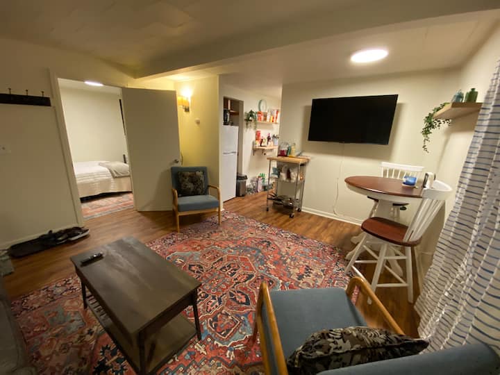 Grant Street Hideaway - Burlington, VT