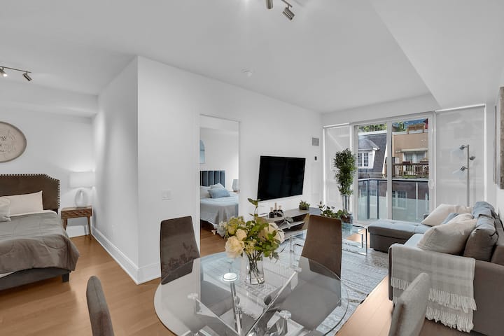 Elegant Condo | Downtown Skyline Views | Sleeps 6 - 多倫多