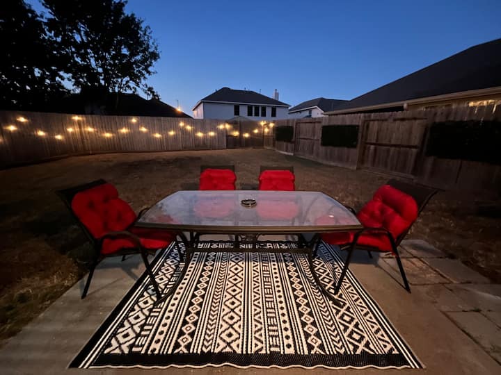 Elegant And Spacious Retreat - Tomball