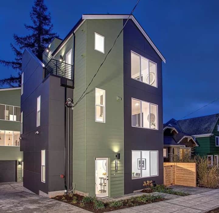 Stone Way Greenhouse - Seattle