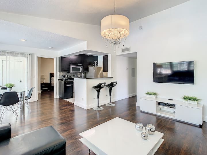 2/2 Condo With Great Amenities - Orlando