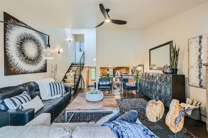 Modern Townhome In Vail - Vail, CO