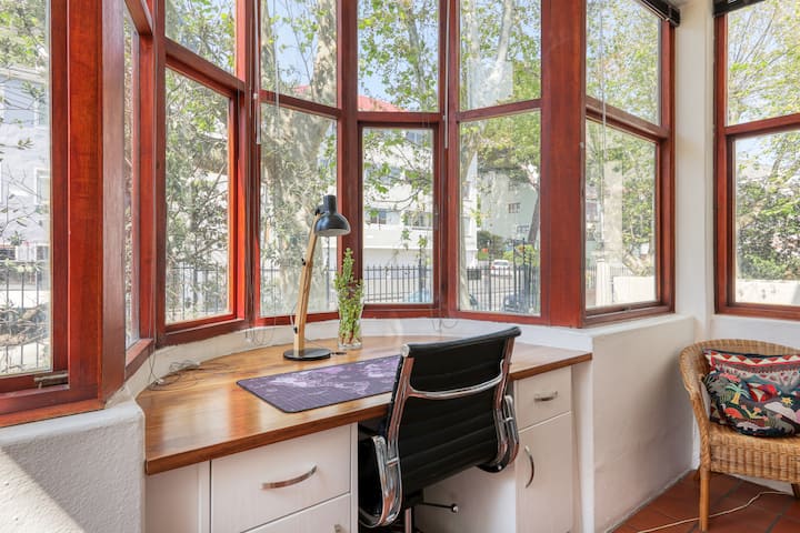 Backup-power Vintage Apartment - Cape Town