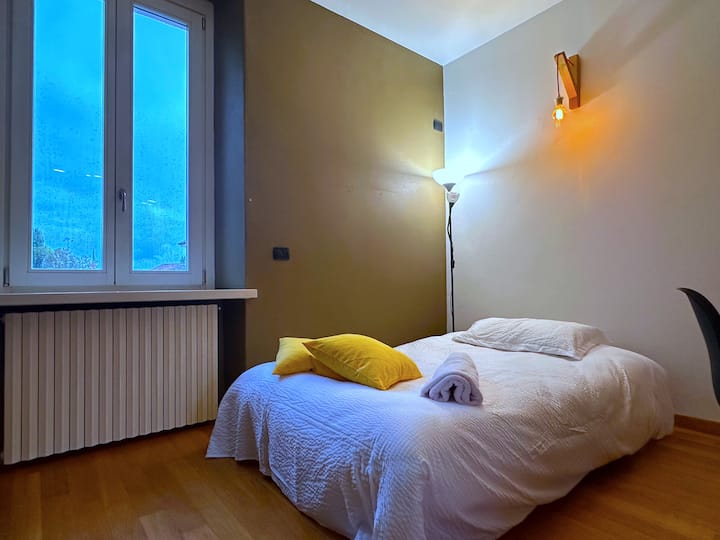 Vista Sui Colli Di Bergamo Ai Piedi Di Città Alta - Bérgamo