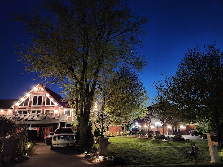 Grape Country Estate - Fredonia, NY