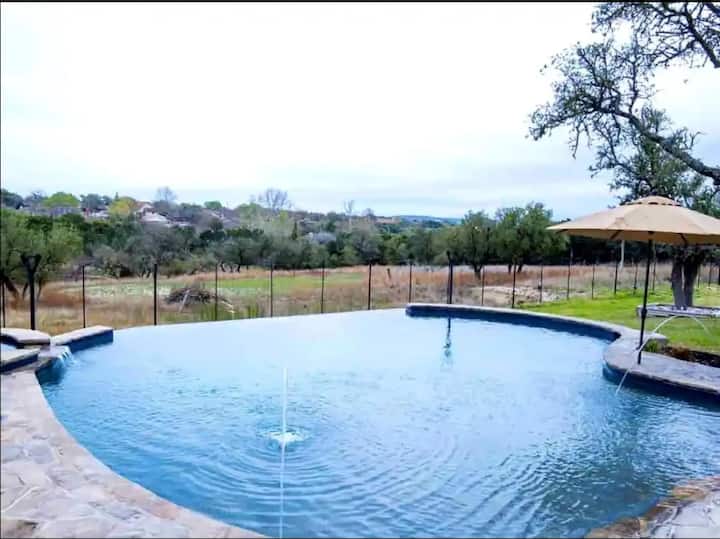 Wine Country Oasis (Pool/spa) - Kerrville, TX