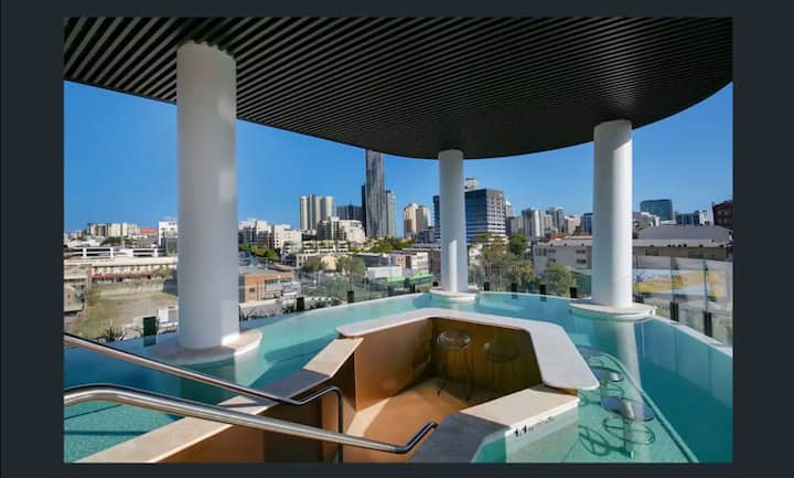 Happy Gympool | Free Parking | Chinatown | 2br | - Windsor, Australia