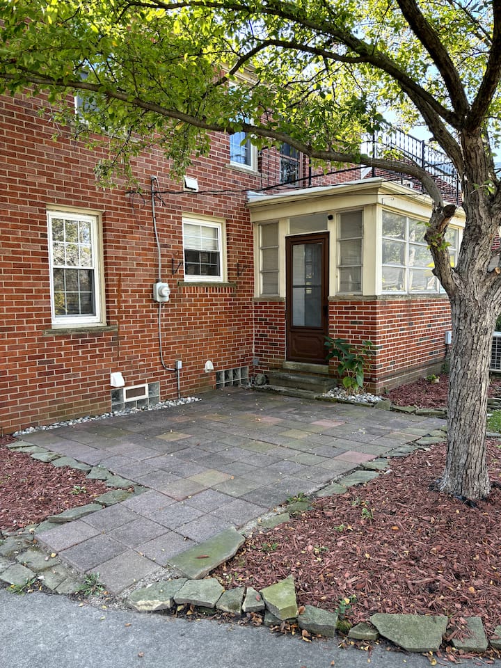 New Renovated Home West Dearborn - Dearborn, MI