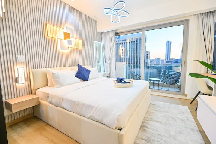 Upgraded Studio - Stunning Marina View, 5-star - Dubai