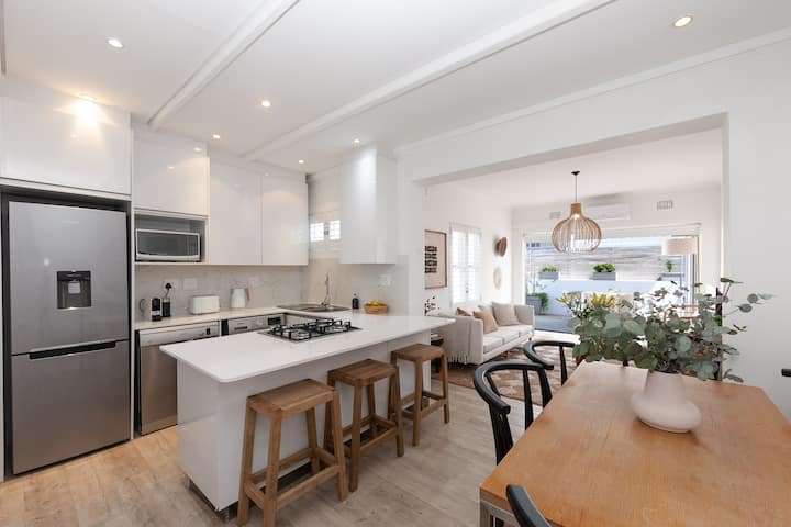 The Cottage - Camps Bay