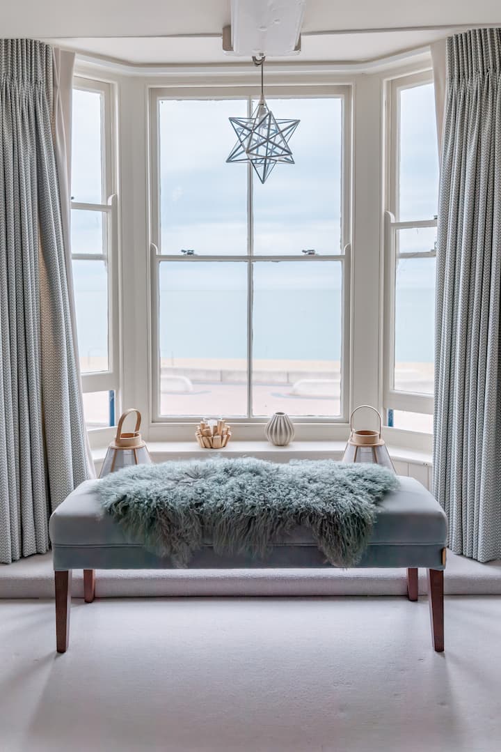 Pebble Shore - Stylish & Sea Views - Deal - Deal