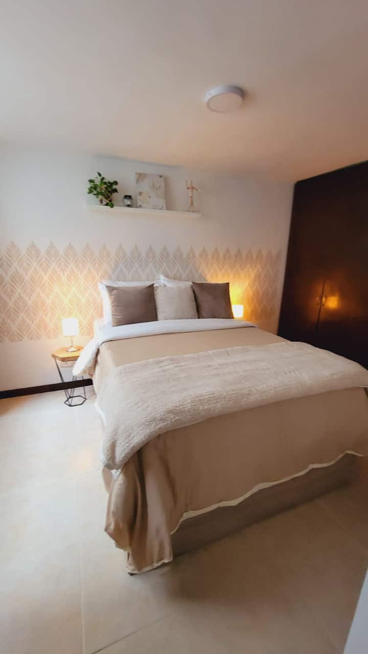 Laureles Amplio | Garaje Privado | 3br - 5 Camas - Medellín