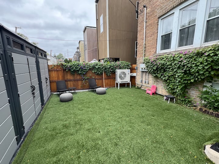 2 Br + 1 Flex Br + 5x6 Shed - Evanston, IL