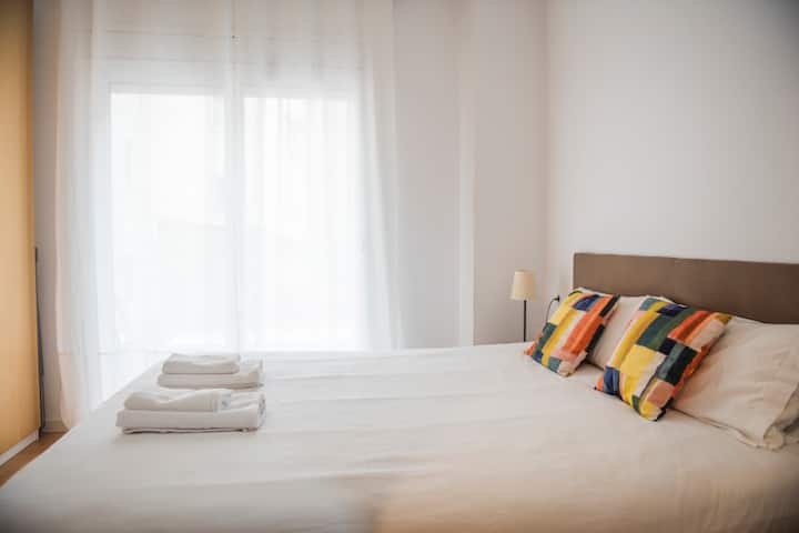 Bright & Quiet Sagrada Familia - Barcelona