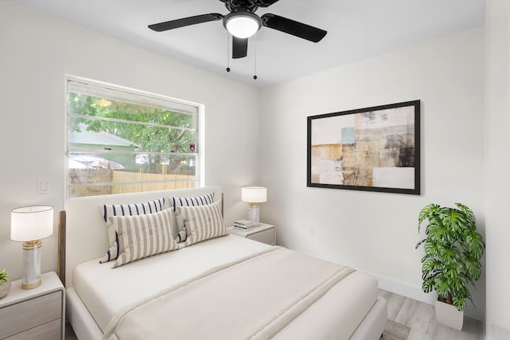 New Guest Bedroom East Tampa ! - Tampa, FL