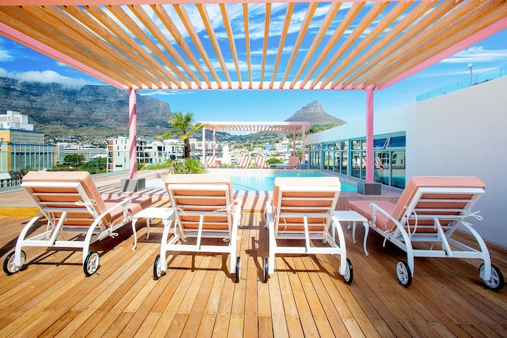 Central Oasis With Rooftop Pool - Ciudad del Cabo