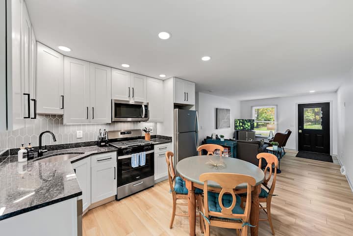 Saugatuck-douglas Escape Dog Friendly! - Douglas, MI