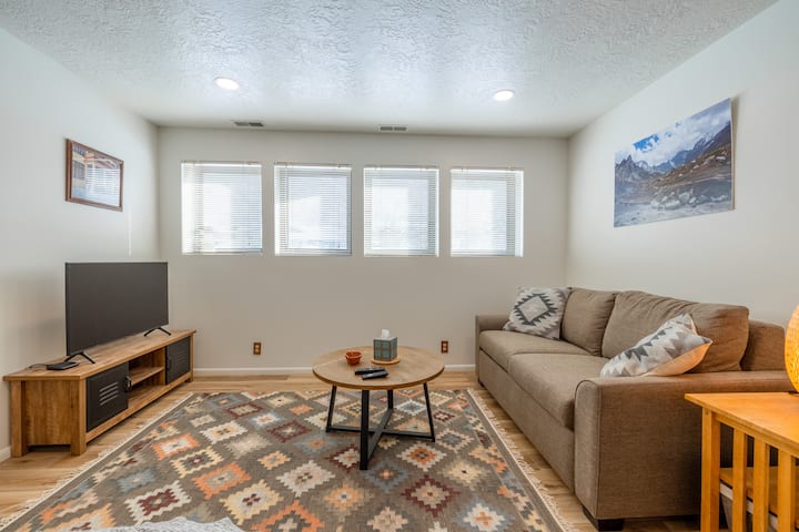 Powder Chaser's Dream Apartment - Sandy, UT
