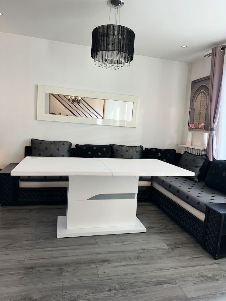 Maison Au Calme Avec Jardin - Creil