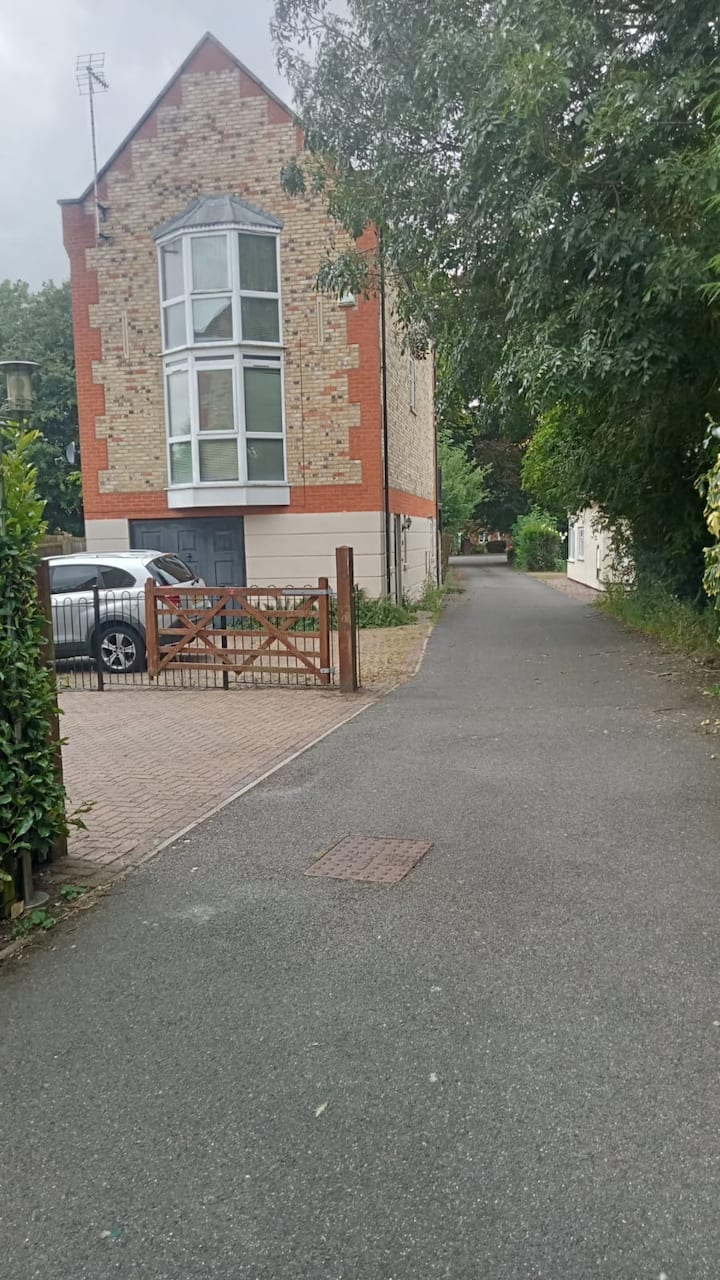 Modern Beautiful Townhouse. Home Away From Home. - Spalding, UK