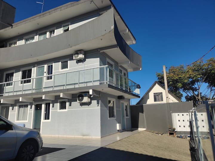 002 Apto Com Estacionamento - São José dos Pinhais