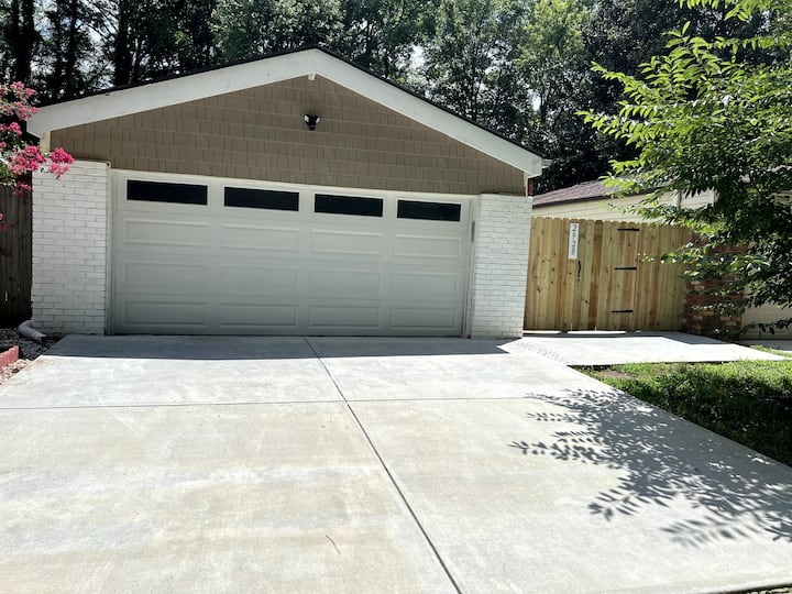 Family And Friends Cozy House! - Marietta, GA