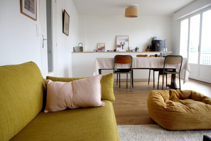 Chambre Lumineuse Avec Bureau. - Lorient
