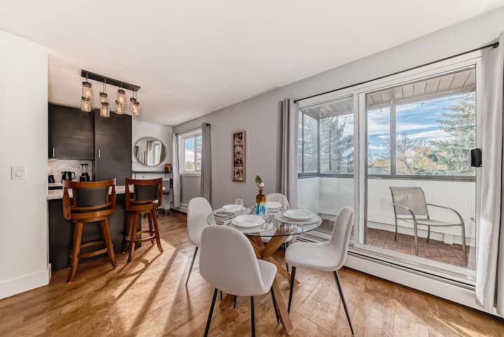 Top Floor Executive Luxury Condo 4k's To Dow 2 Bed - Fort Saskatchewan