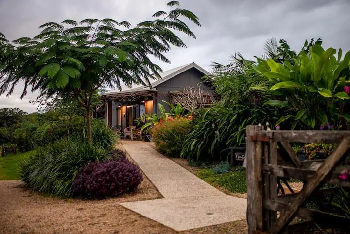 Rosalita's Capricorn Dancer 2 Bedroom Cabin - Brunswick Heads