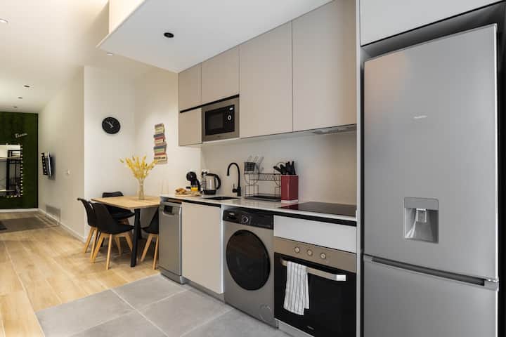 León — Central Apt, Turia Park - Valencia