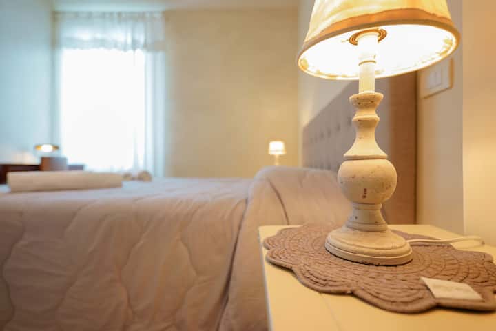Eleganza Shabby Chic Nel Cuore Pulsante Di Bologna - Bologna