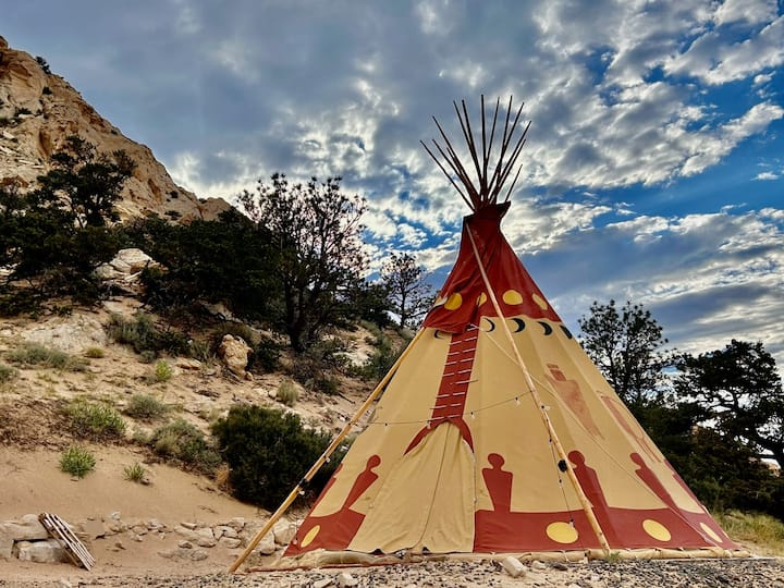 Native American Bison Tipi - Torrey, UT