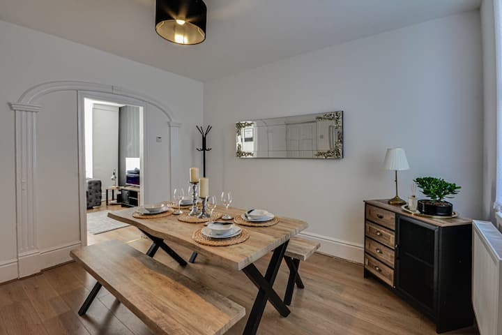 Stay With Alexandra 2 - Liverpool