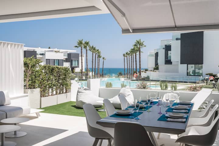 Modern Townhouse With Seaview In Upscale Community - Estepona