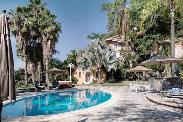 Villa W/ Lake Views & Poolside - Ajijic