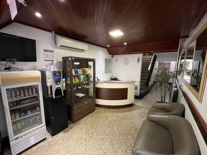 Acomodação Triplo Casal - Café Da Manhã E Garagem - Tubarão