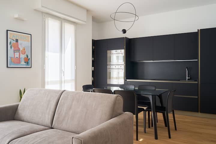 Moonlight Suite | Near Brera And Arco Della Pace - Milan