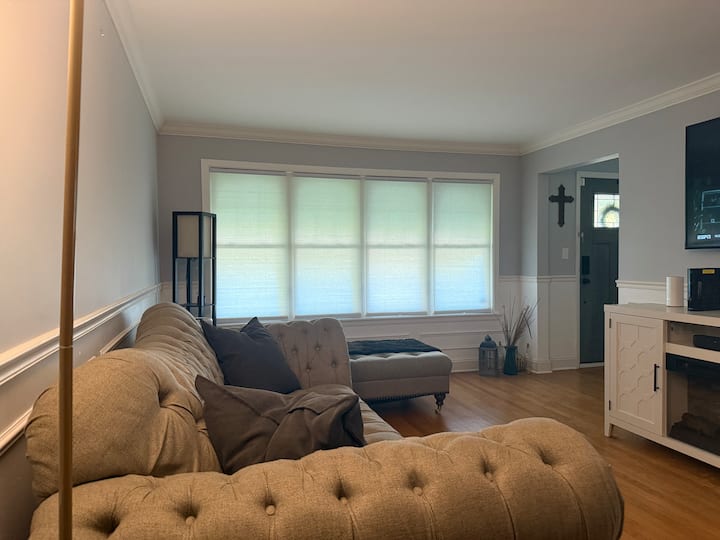 Cozy & Comfy House Located 10 Min From O’hare - Chicago O'Hare Airport (ORD)