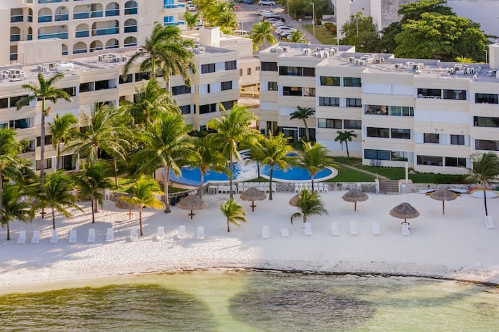 Exclusive Beachfront Apartment (Hotel Zone Cancun) - Cancún