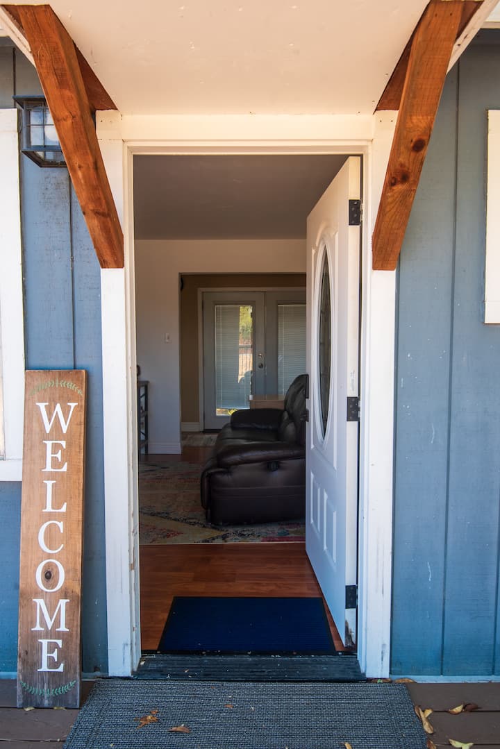 Cozy & Quiet Apt Nw Sr 30+ Night Stay
1 King Bed - Santa Rosa, CA