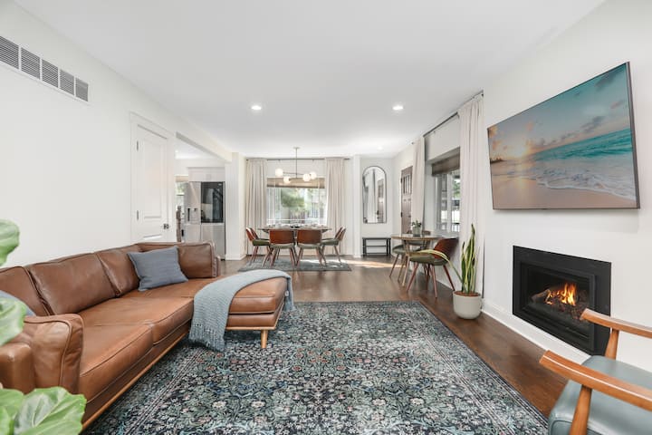 *New3brhouse/2kngbeds/gameroom W/pingpong+pool/bbq - Royal Oak, MI