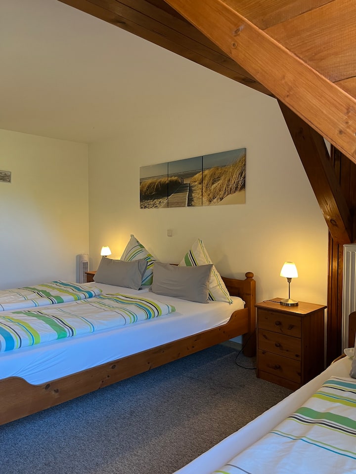 Hotel Waldhaus - Zimmer 3 - Dreibettzimmer - Koblenz