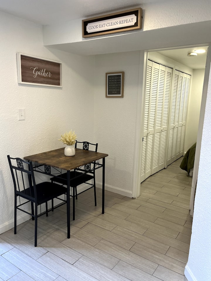 Inviting & Cozy: Ideal For Two - Weehawken