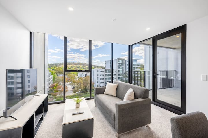 Comfy 1 Bedroom Apartment Next To Woden Westfield - Canberra