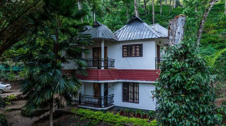 Three Bedroom Cottage In Munnar - Munnar