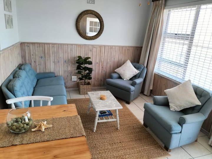 Seascape Self-catering Apartment - Somerset West