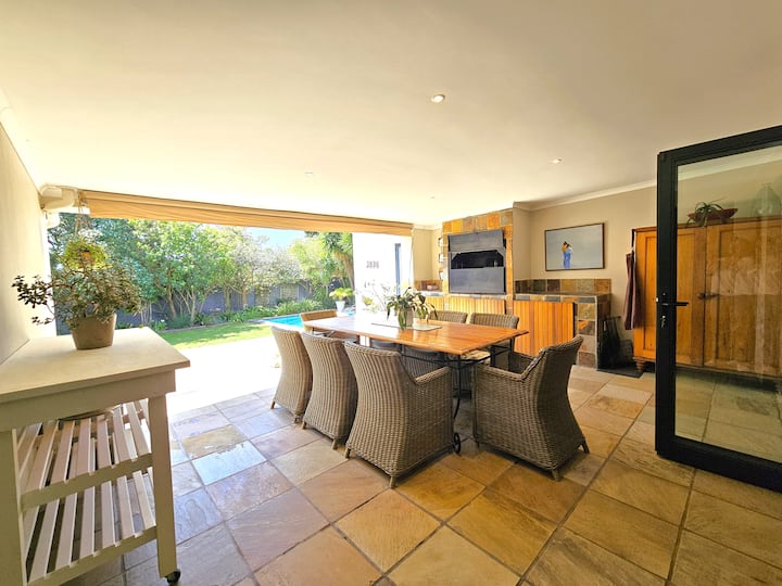 Family Holiday Bliss In Summerstrand - Gqeberha