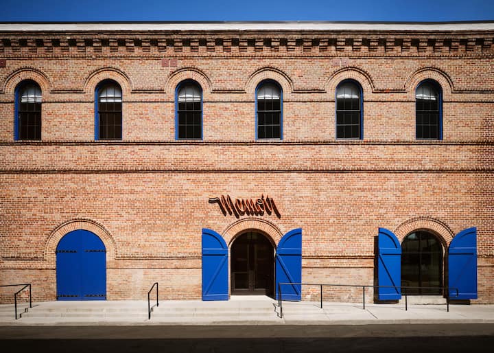 Luxury One Bed Apt In Memoir Warehouse Building - Gretna, LA