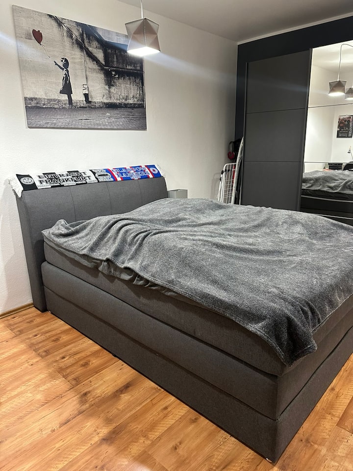 2-zimmer Wohnung 47m2 Renoviert 3-4 Personen - Frankfurt
