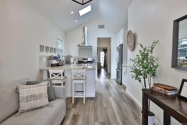 Beautiful 1 Bedroom House - San Diego, CA